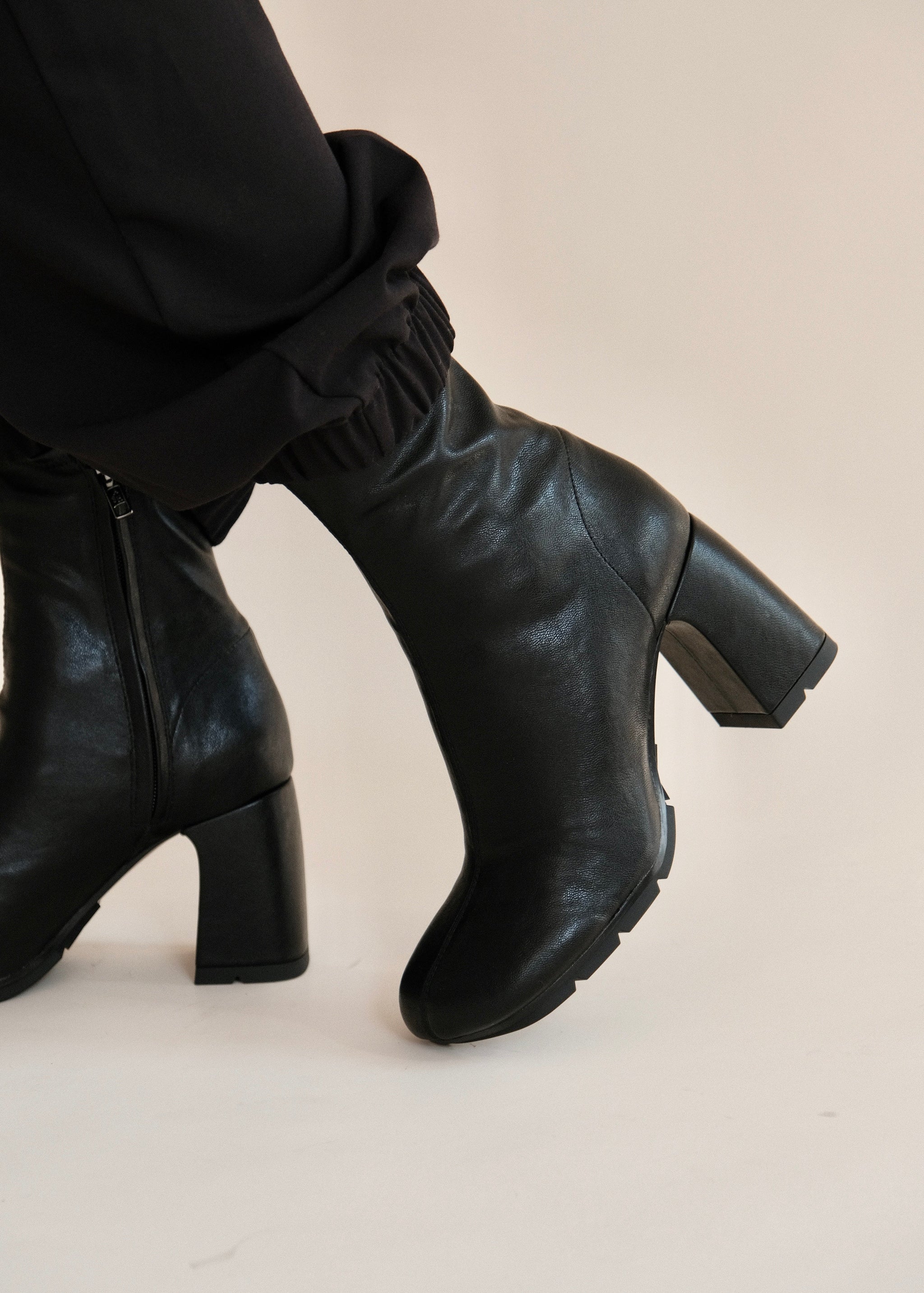 Bottines à talons Ash Eclat bis cuir stretch noir hiver 2025